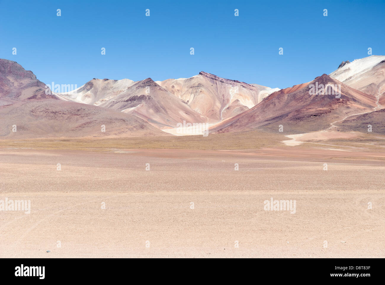 Volcanoes in desert Siloli Stock Photo - Alamy