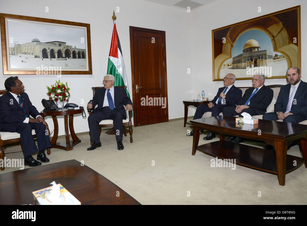 Visit maldives hi-res stock photography and images - Alamy