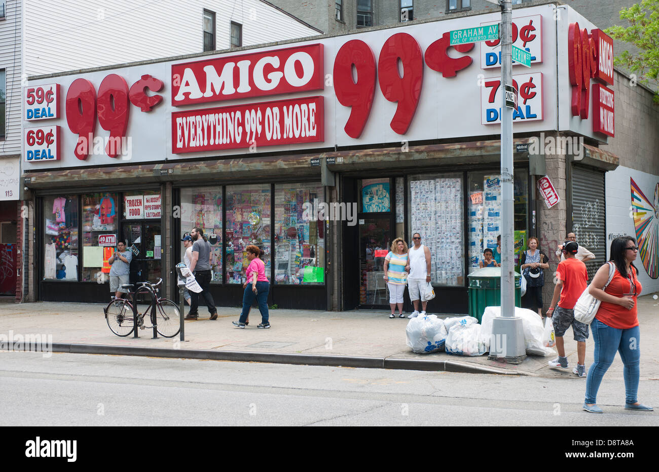99 cent discount store hi-res stock photography and images - Alamy