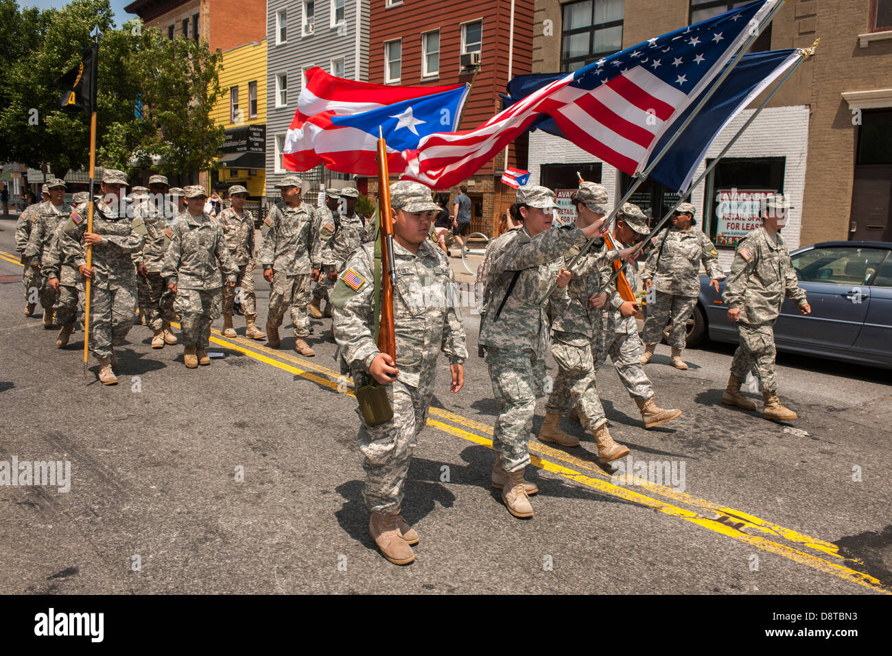 Thousands turn out for the Brooklyn Puerto Rican Day Parade in the ...