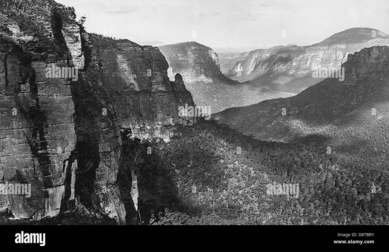 The Grose Valley in the Blue Mountains of New South Wales is known for ...