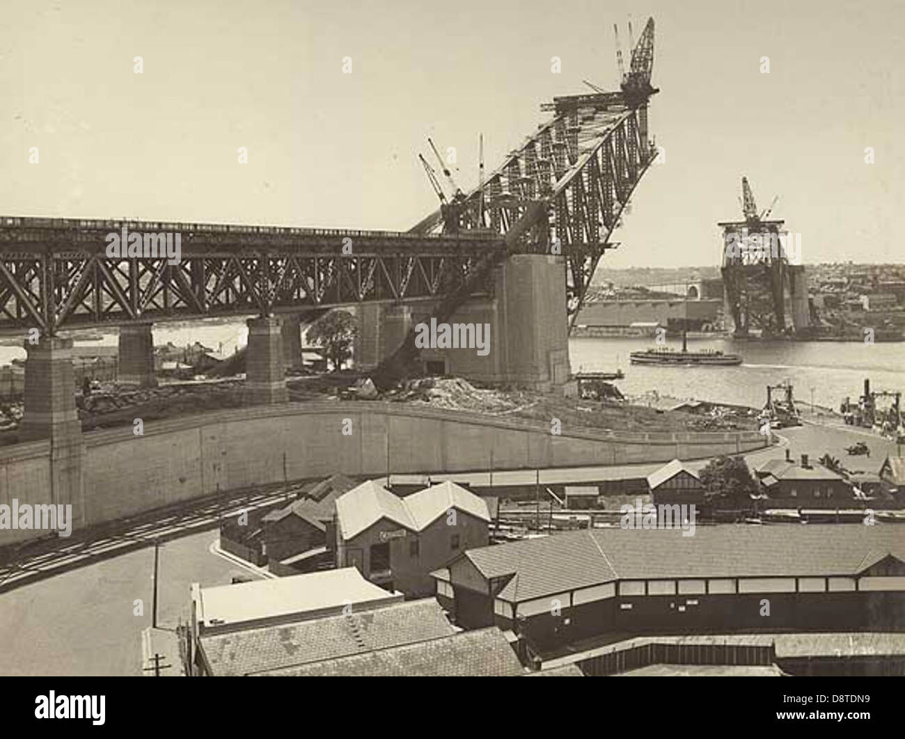 Sydney harbour bridge under construction hi-res stock photography and ...