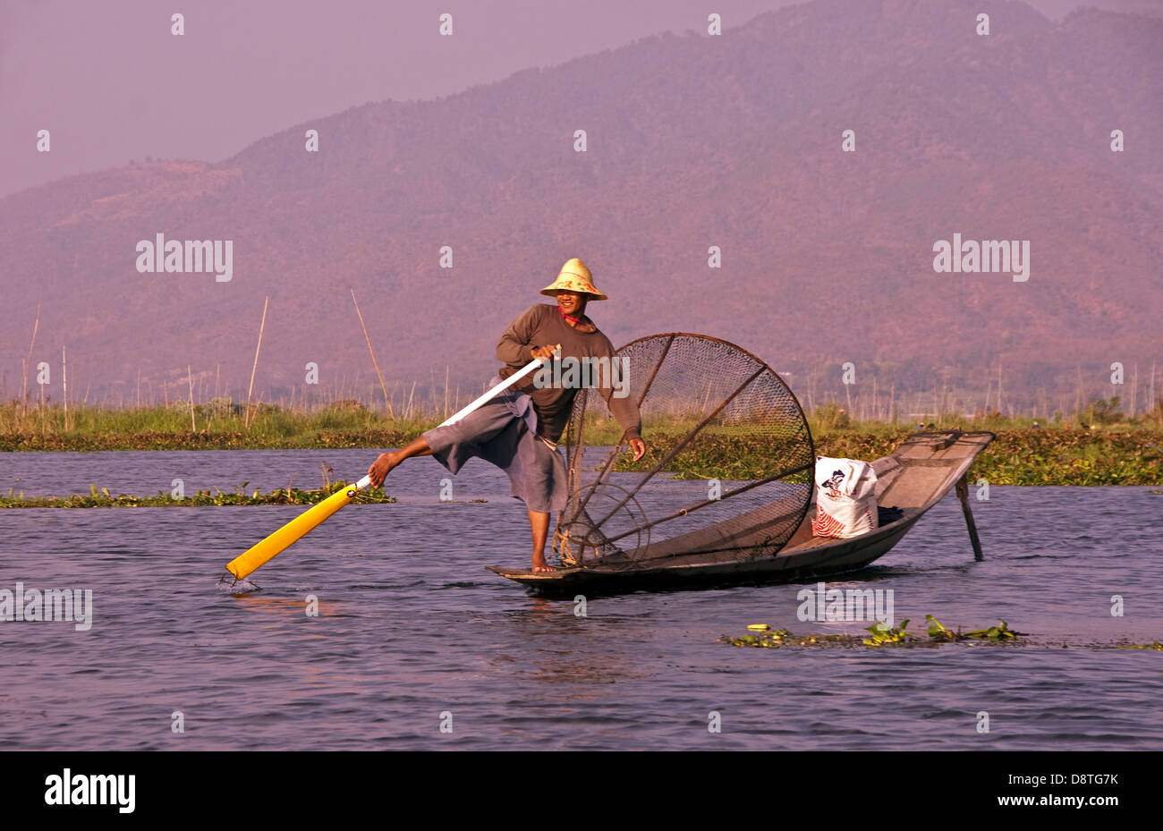 Lake Inle leg-rower with fishing net, Shan State, Myanmar Stock Photo ...