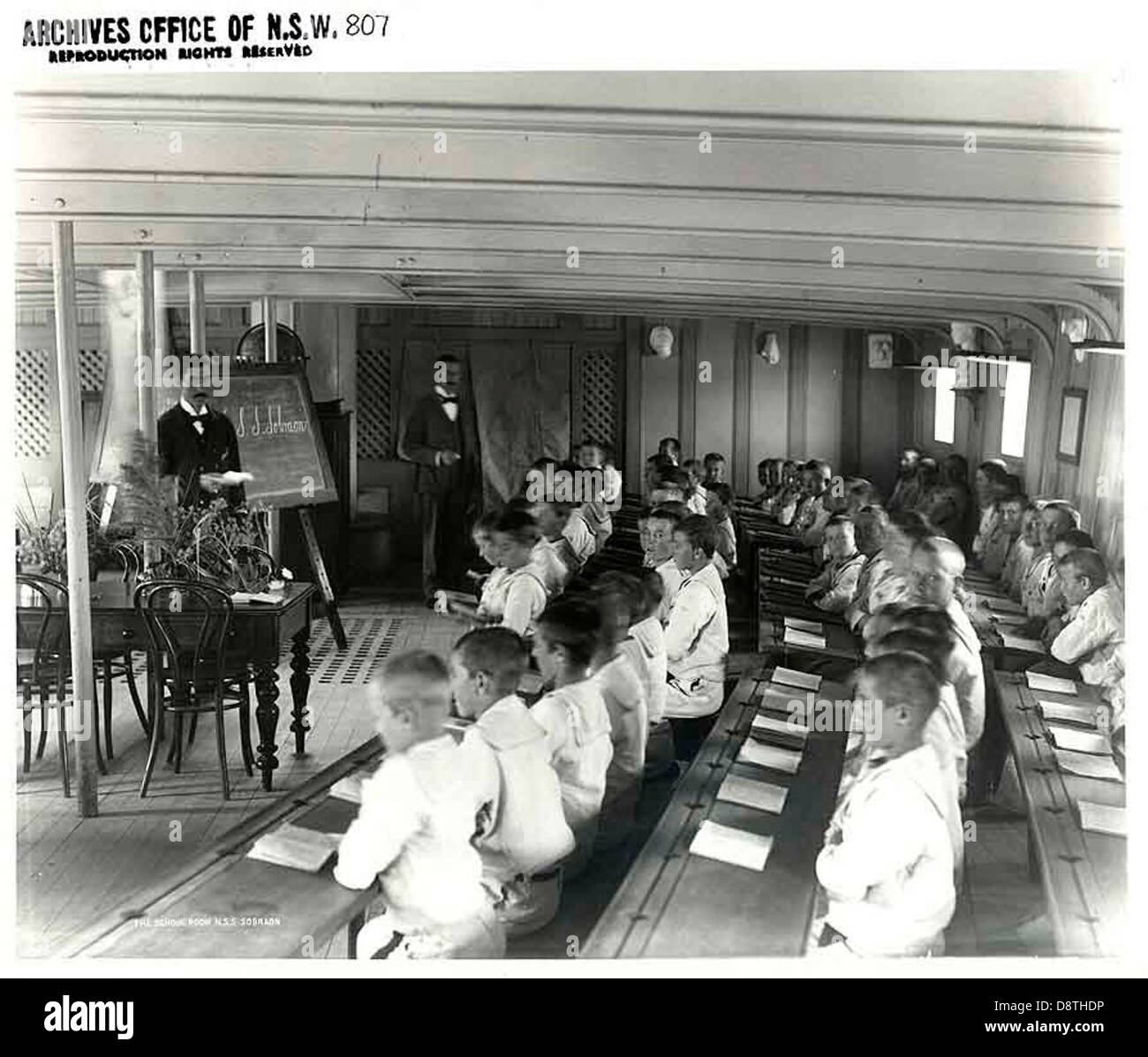 Australian school children class hi-res stock photography and images ...