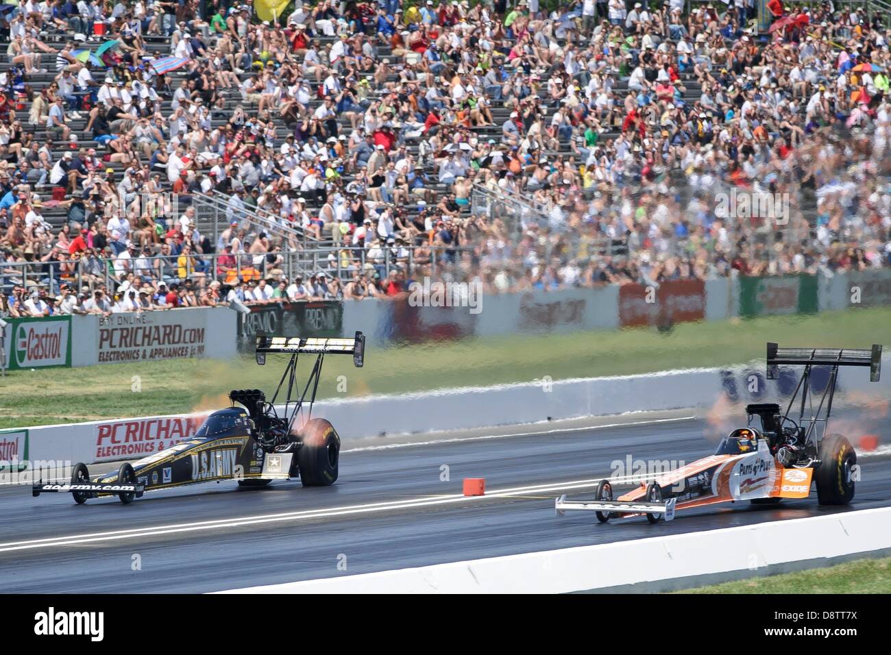 Nhra top fuel drag track hi-res stock photography and images - Alamy