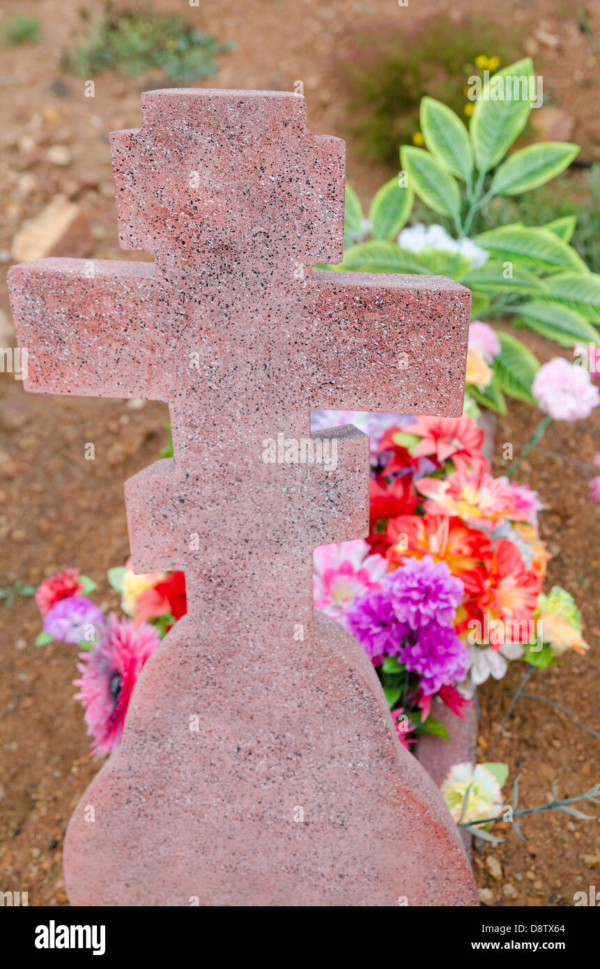 Limestone tombstone hi-res stock photography and images - Alamy