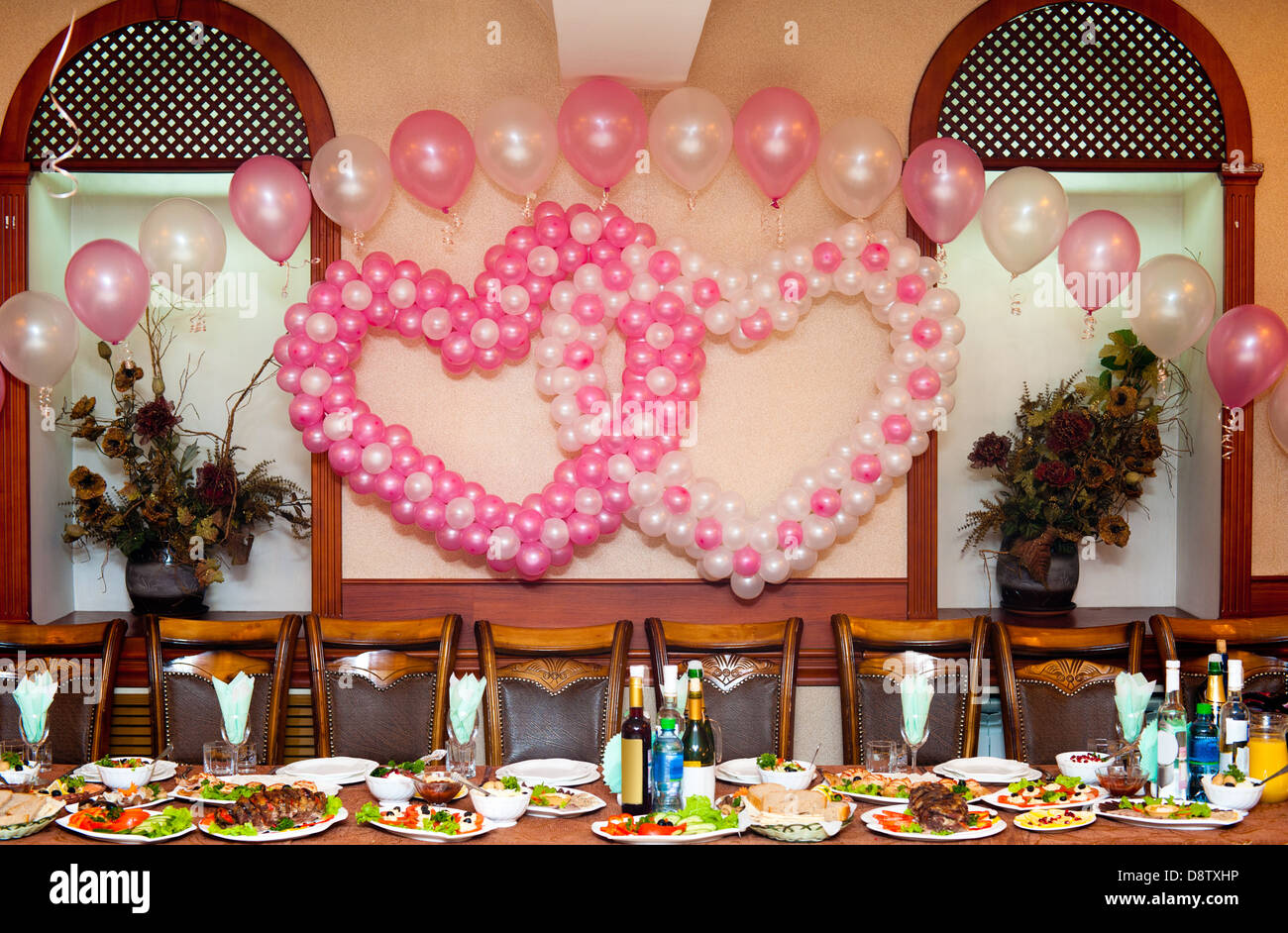 wedding banquet table Stock Photo - Alamy