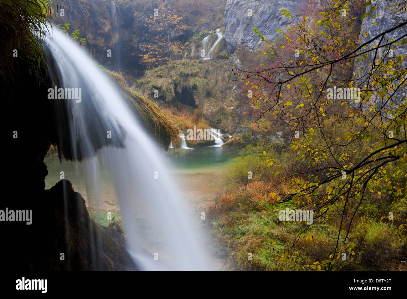Autumn foliage of waterfall Sastavci, National Park Plitvice Lakes ...