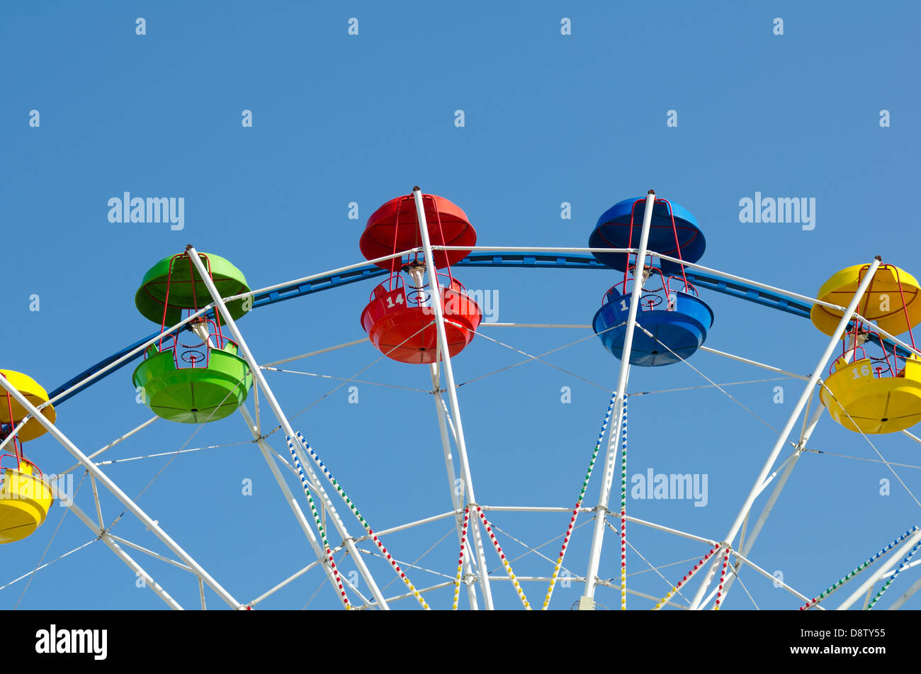 Ferris wheel amusement park shot hi-res stock photography and images ...