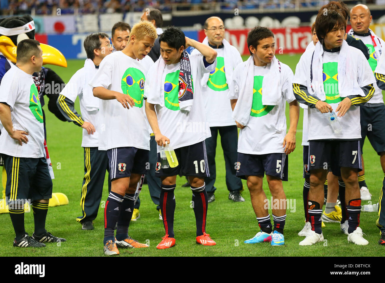 Saitama, Japan. 4th June 2013. (L to R) Keisuke Honda, Shinji Kagawa ...