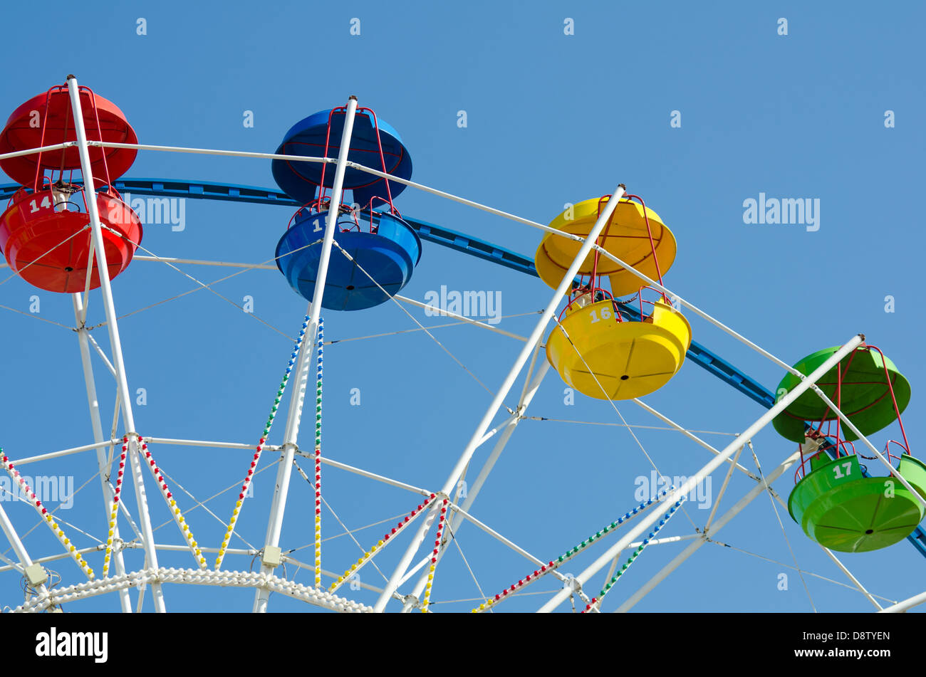 Ferris wheel amusement park shot hi-res stock photography and images ...