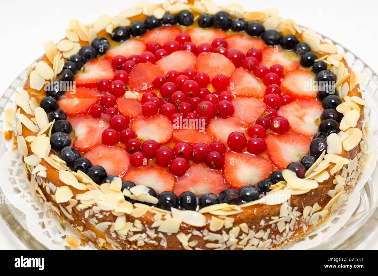 Red berry cheese cake hi-res stock photography and images - Alamy