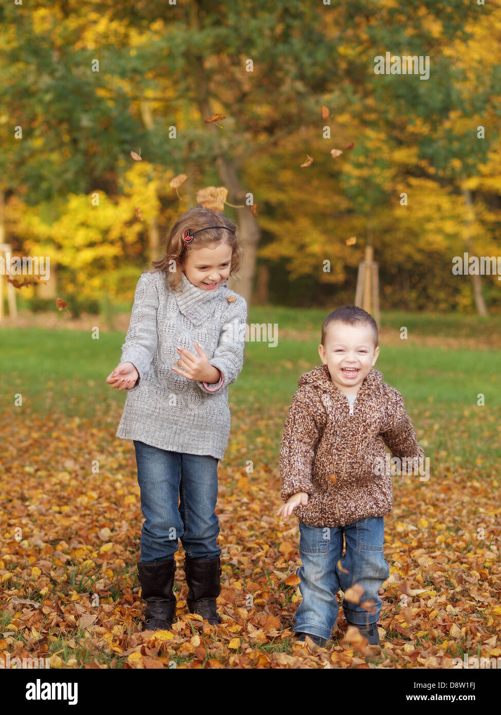 Plaing children hi-res stock photography and images - Alamy