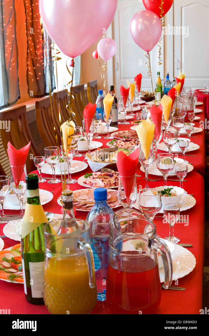 banquet restaurant table Stock Photo - Alamy