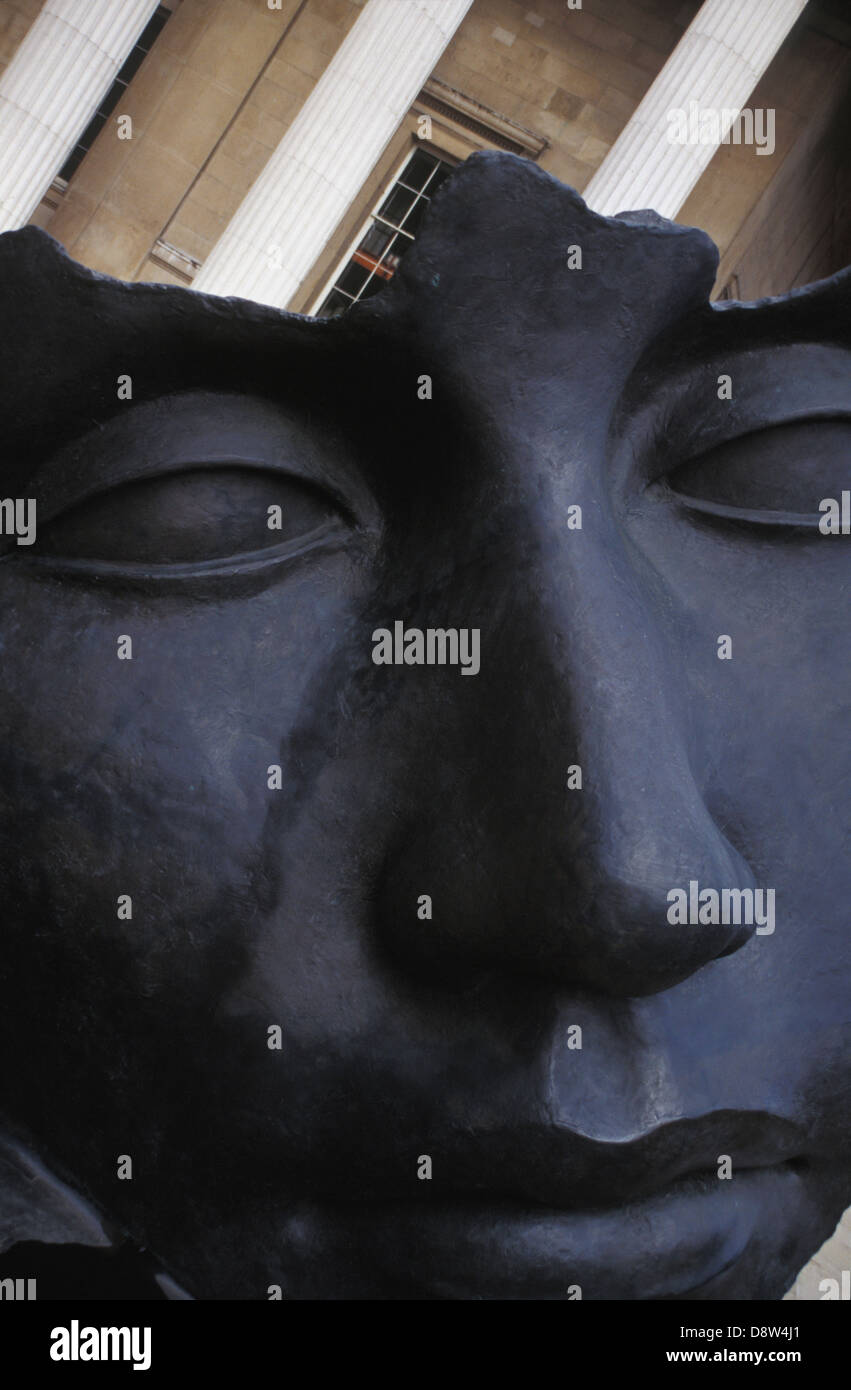 Face sculpture outside the British Museum, London, England Stock Photo ...