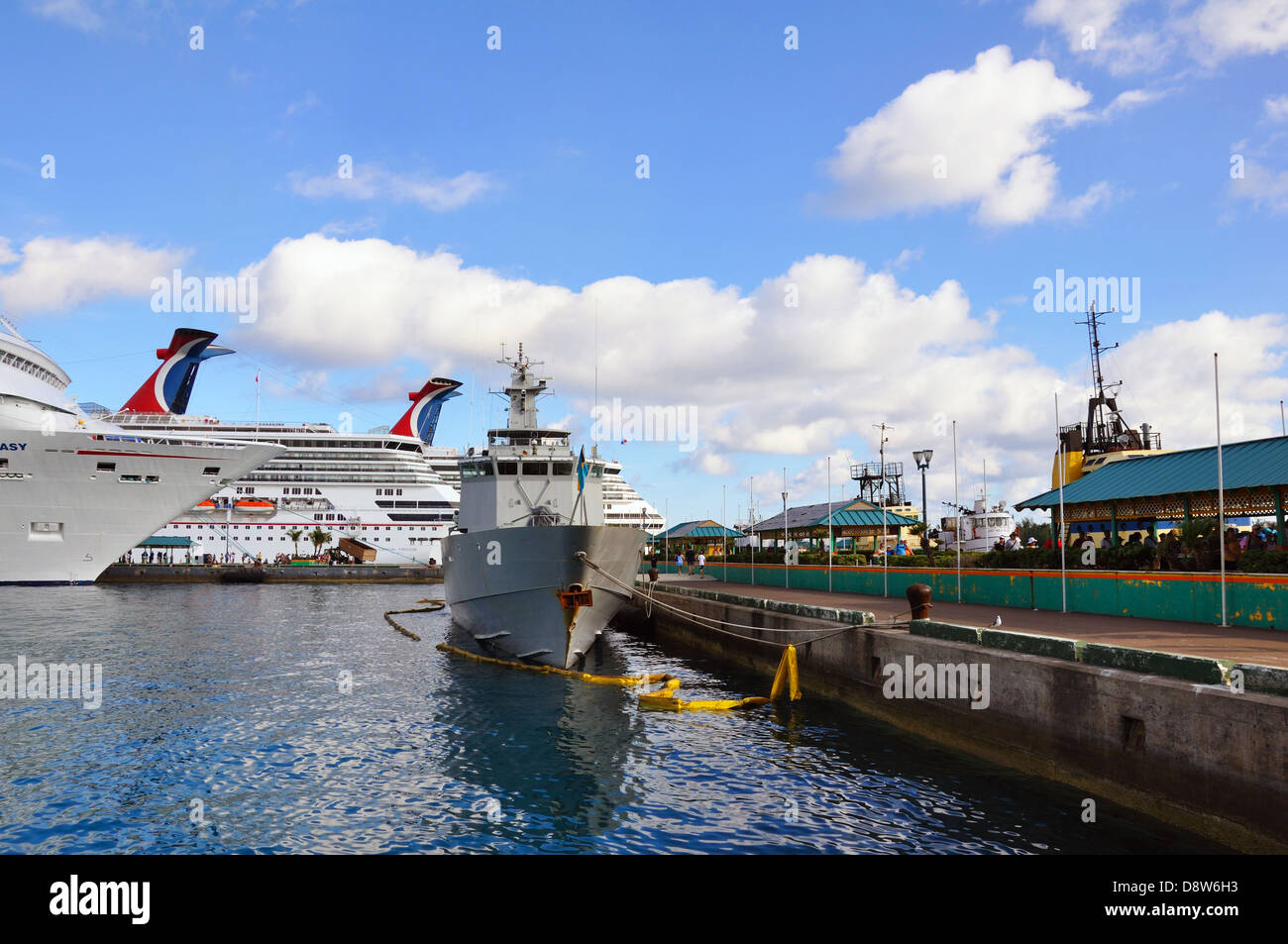 Royal bahamas defence force hi-res stock photography and images - Alamy