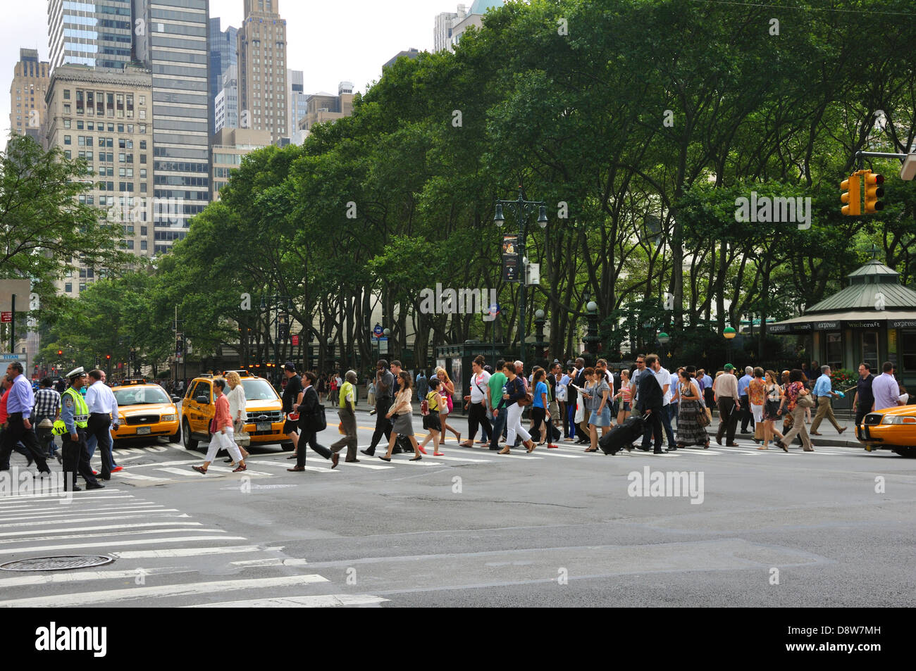 Us street crowd hi-res stock photography and images - Alamy