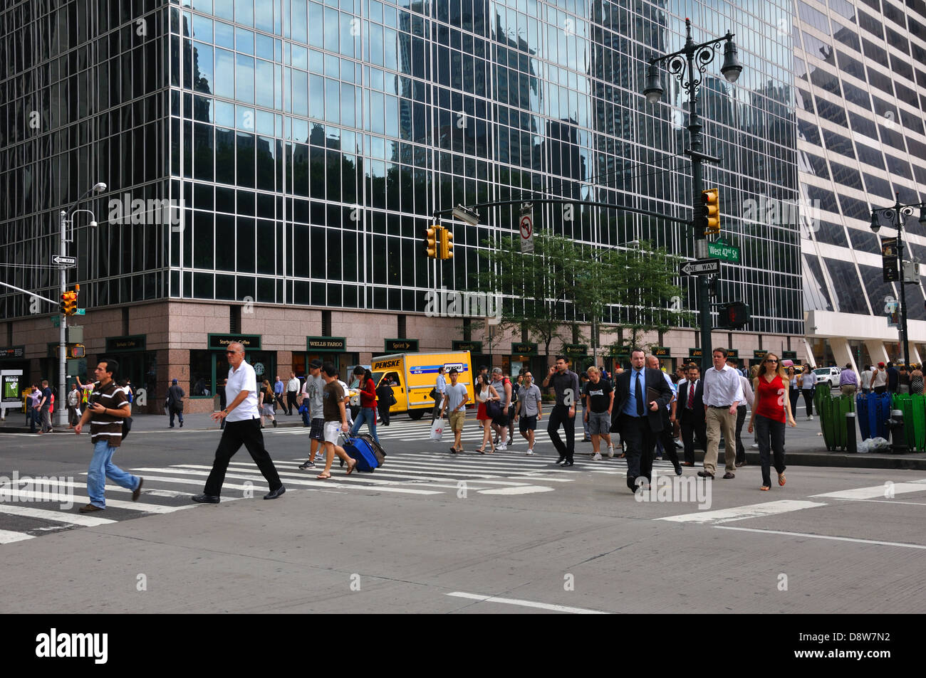 Crowd crossing street, New York City, USA Stock Photo - Alamy