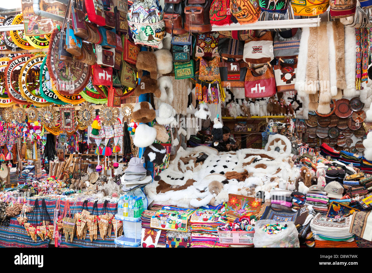 Souvenir stalls in Aguas Calientes, Machu Picchu Town, Peru Stock Photo ...
