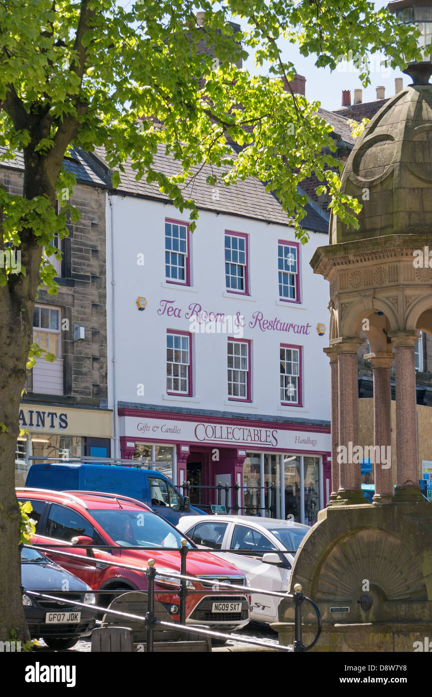 Alnwick town centre hi-res stock photography and images - Alamy