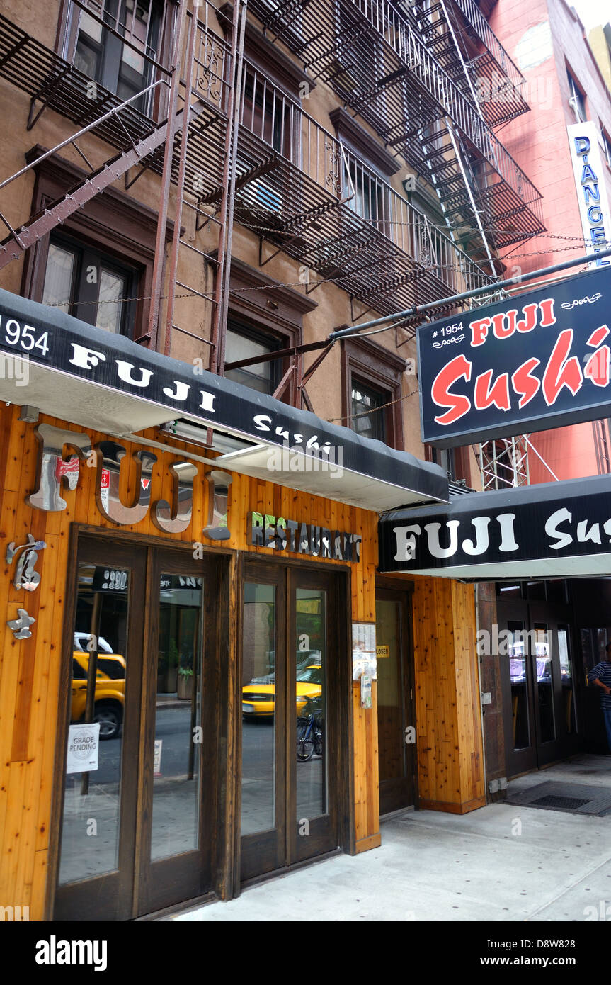 Manhattan sushi hi-res stock photography and images - Alamy