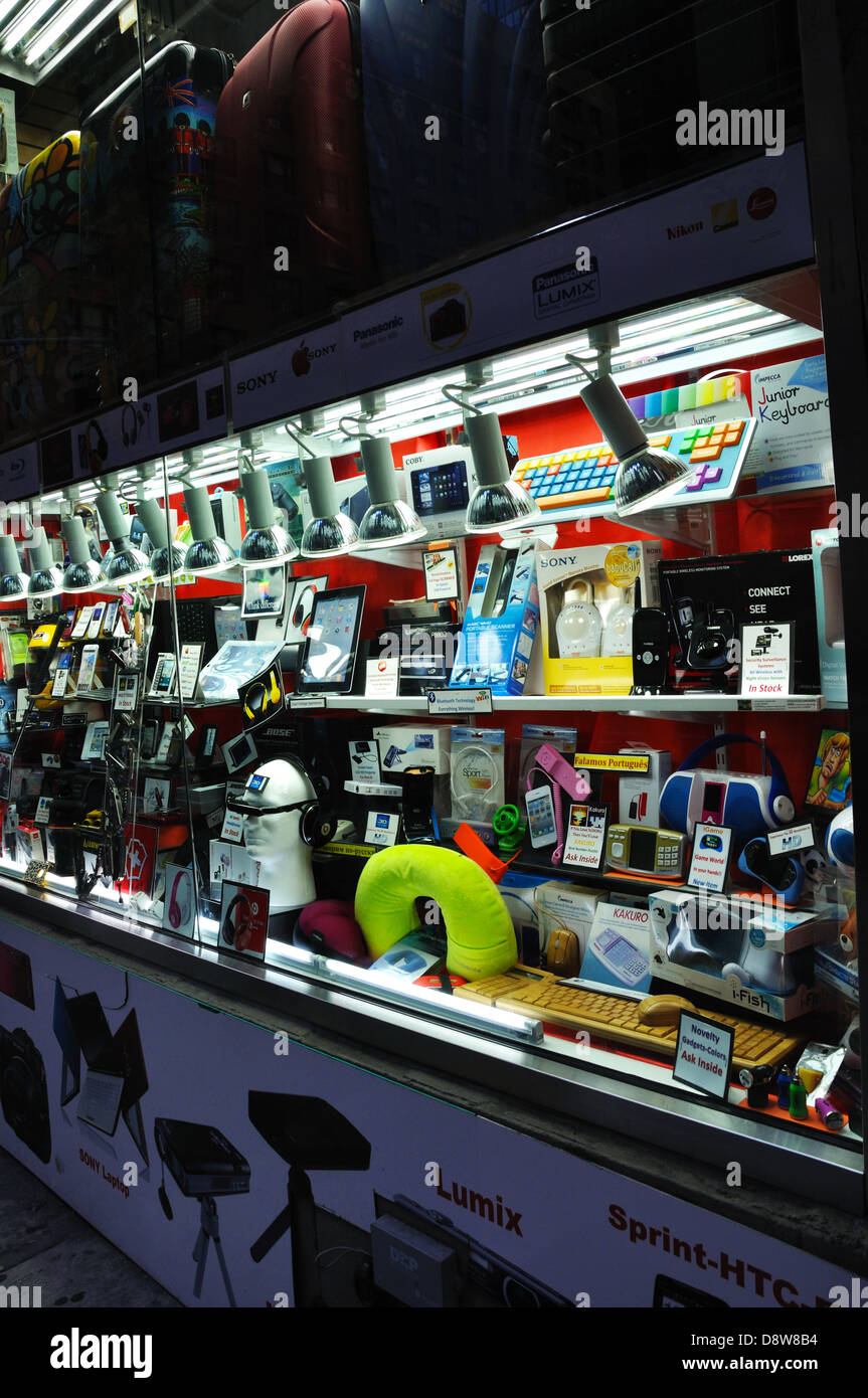 Electronics store, New York City, USA Stock Photo - Alamy