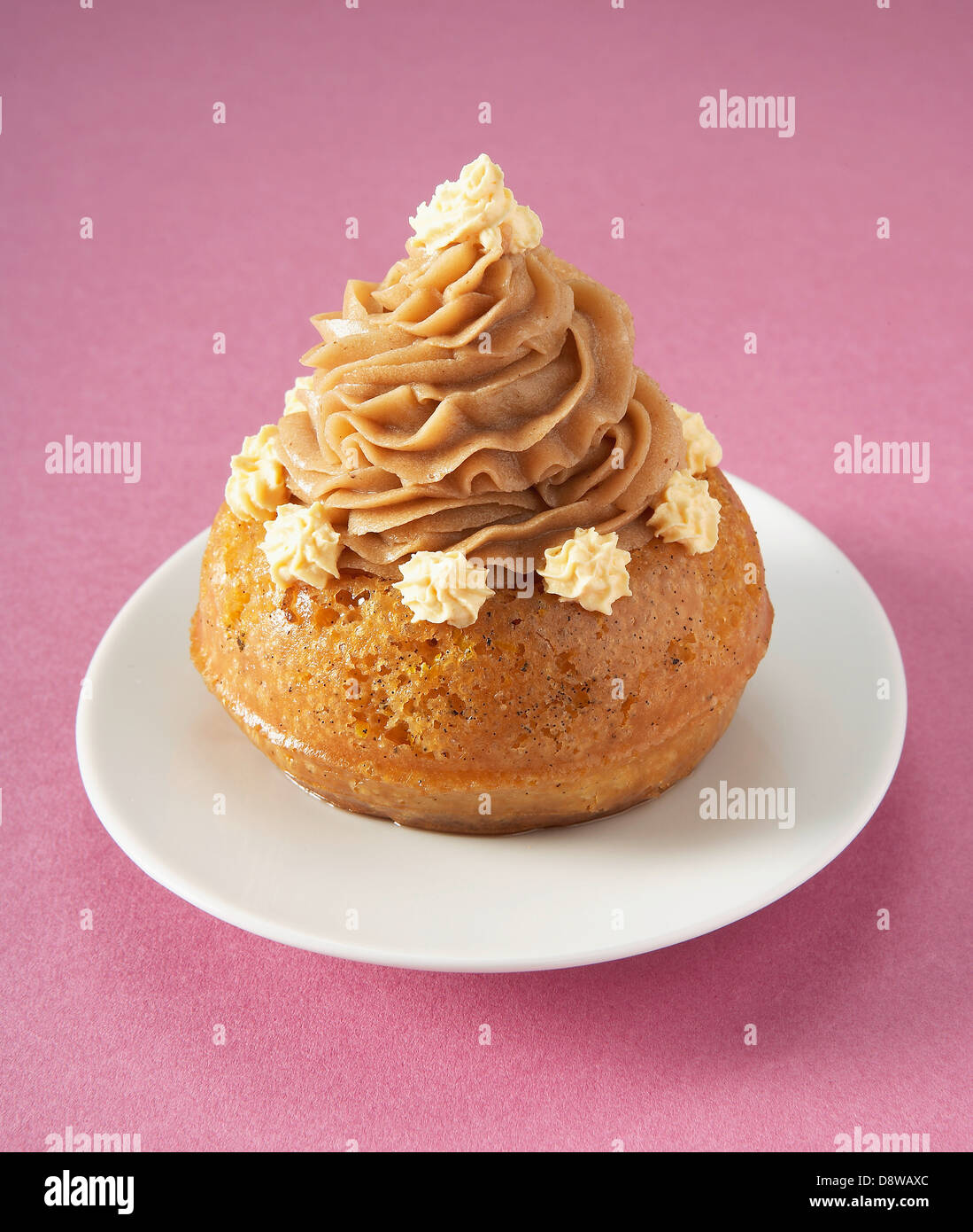 Rum baba hi-res stock photography and images - Alamy