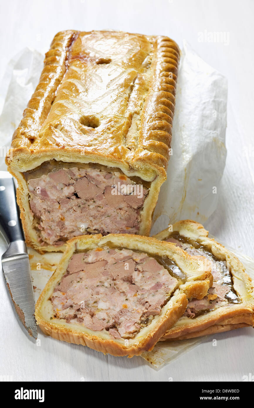Traditional crust paté Stock Photo - Alamy