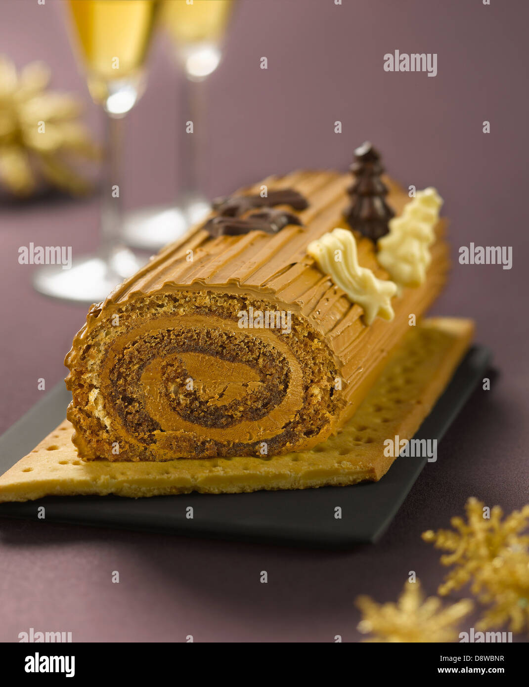 Christmas coffee log cake Stock Photo - Alamy