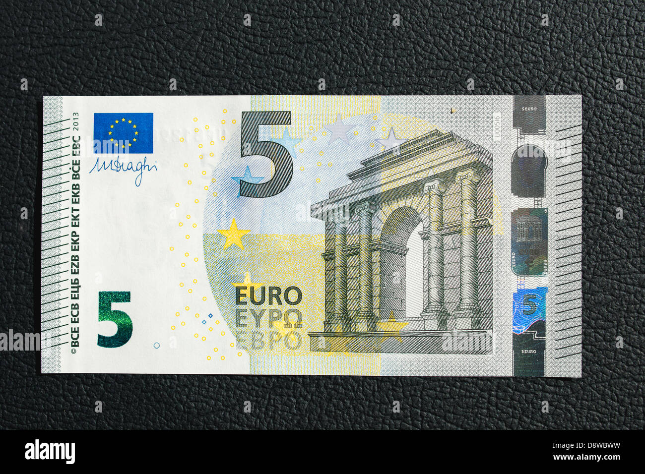 New 5 euro banknote hi-res stock photography and images - Alamy