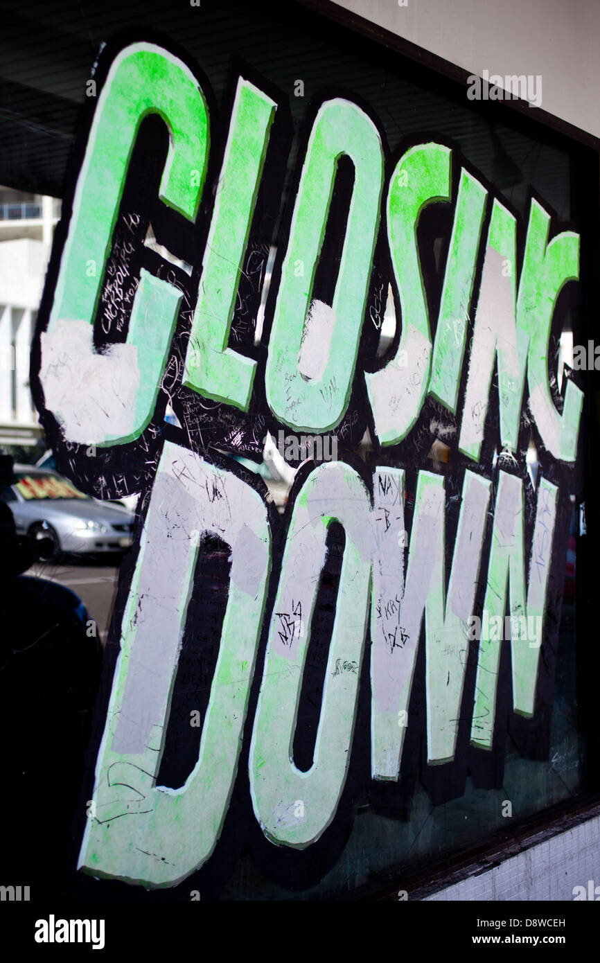 Closing Down Sign Stock Photo - Alamy