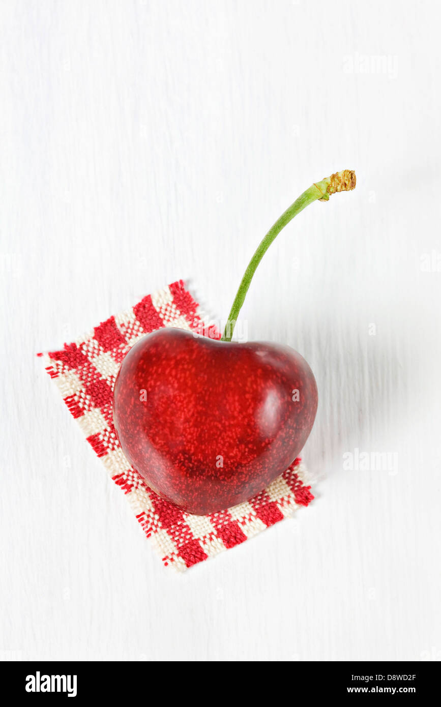 White heart cherry hi-res stock photography and images - Alamy