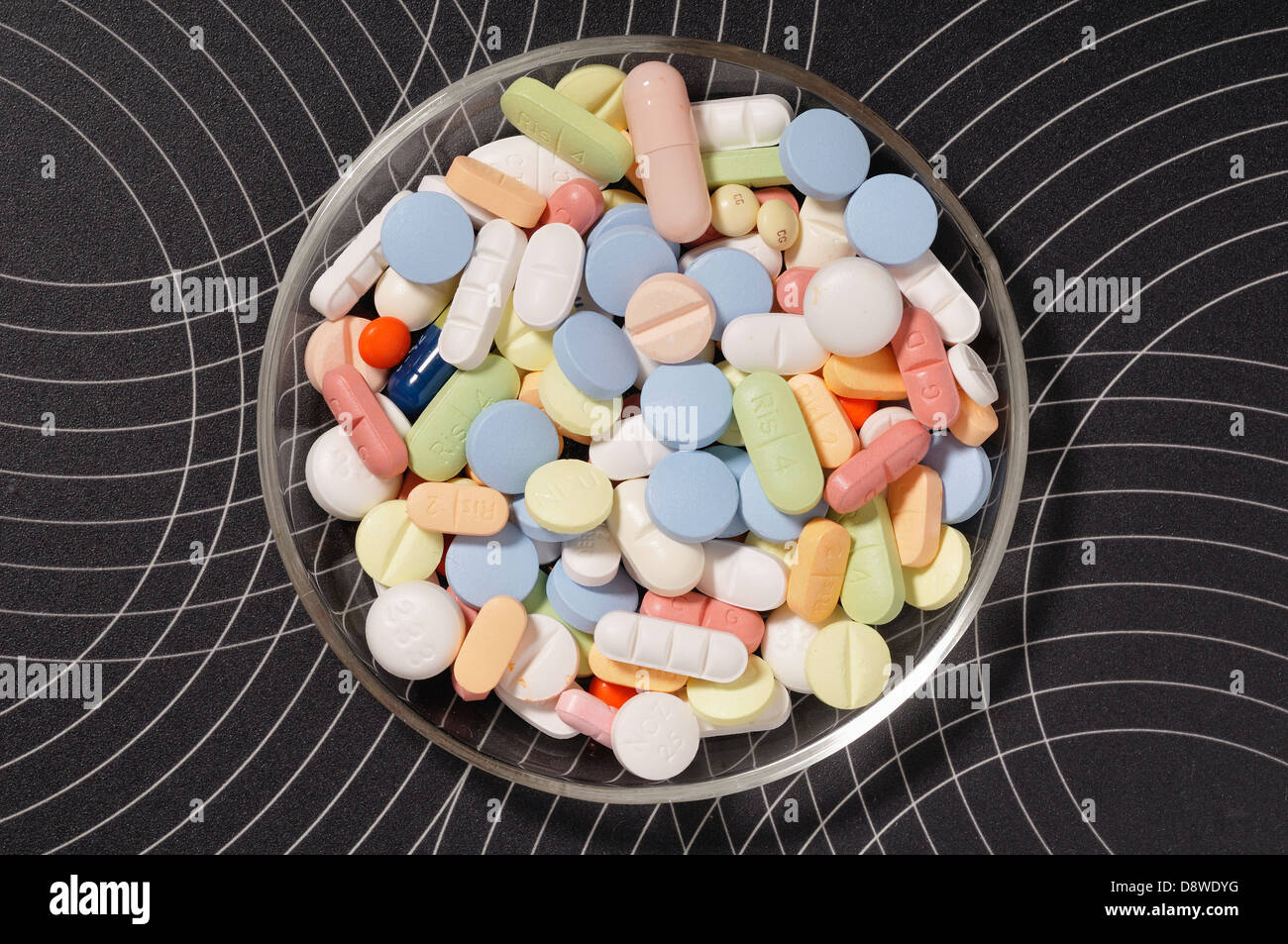 Bowl and pills hi-res stock photography and images - Alamy