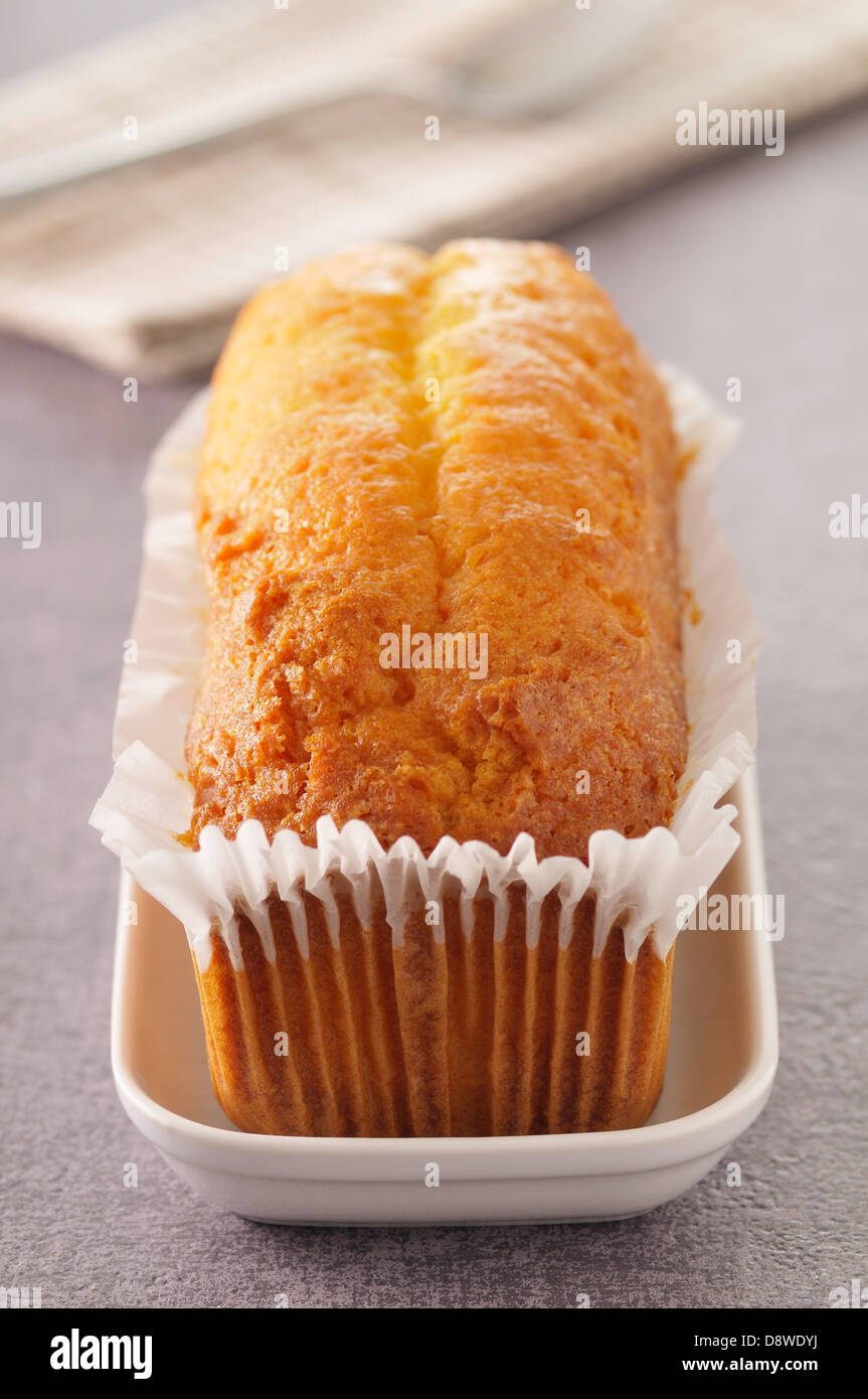 Cake plain hi-res stock photography and images - Alamy