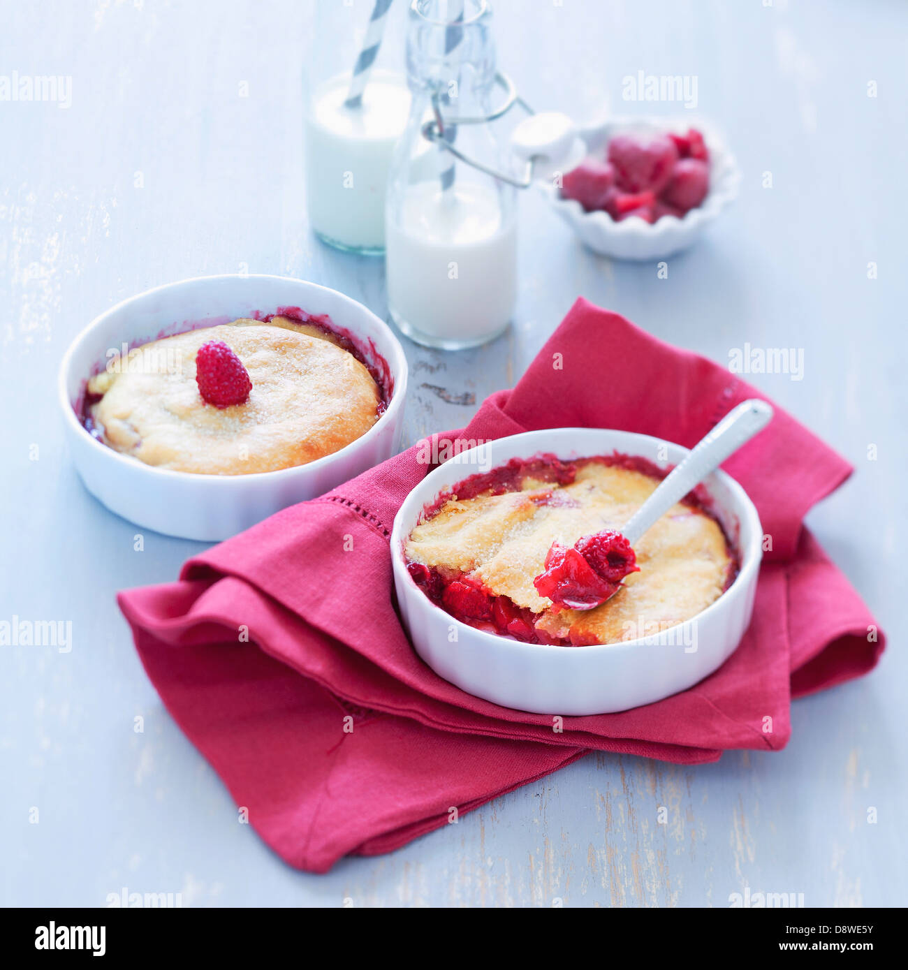 Individual raspberry and apple pies Stock Photo - Alamy