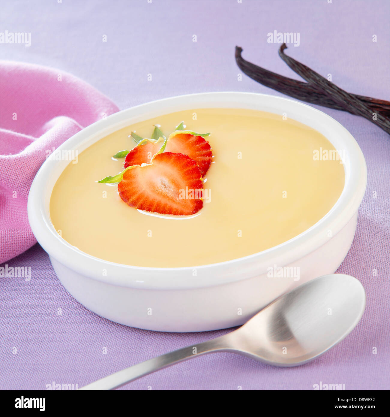 White chocolate custard cream Stock Photo - Alamy