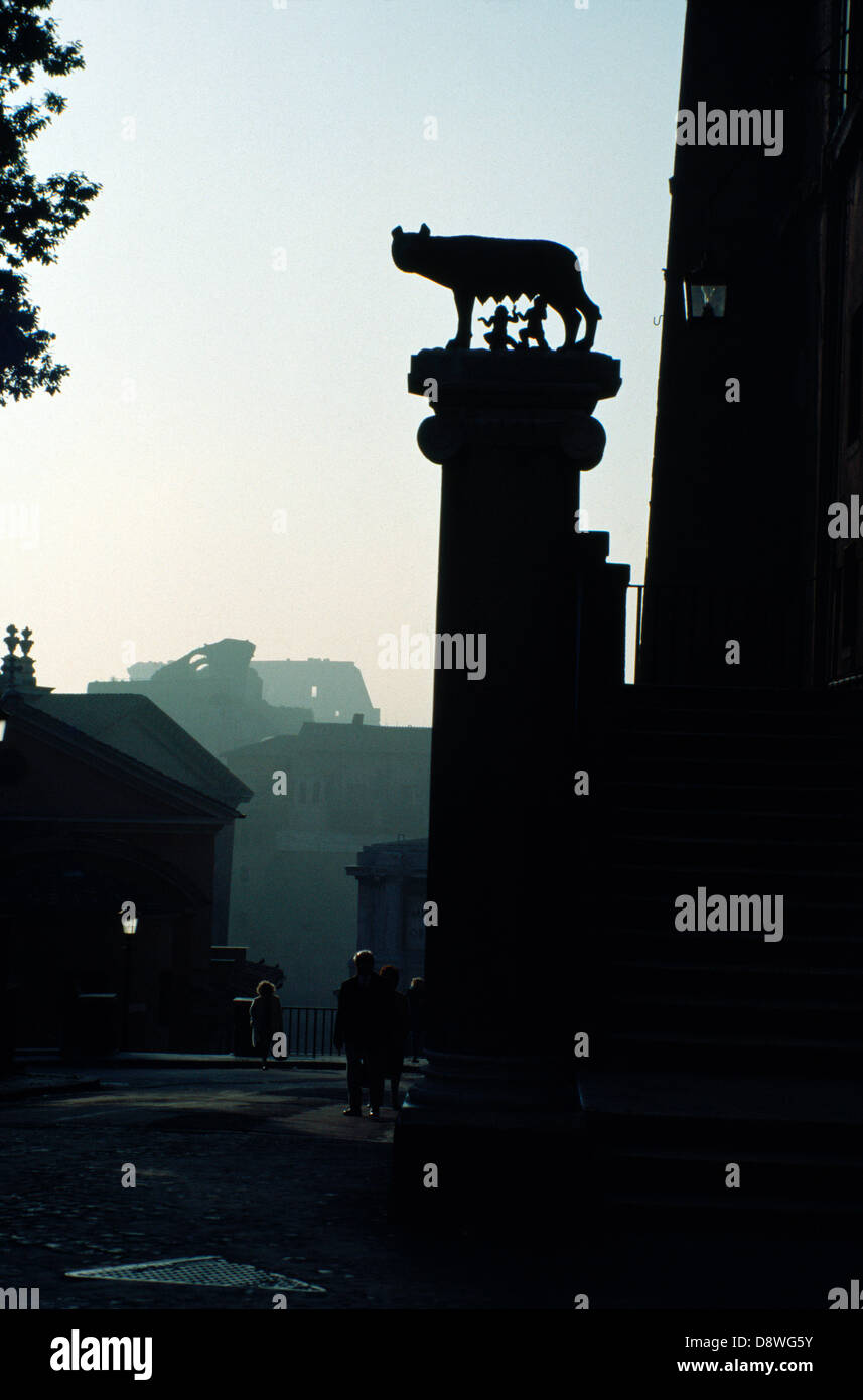 Buildings of rome hi-res stock photography and images - Alamy