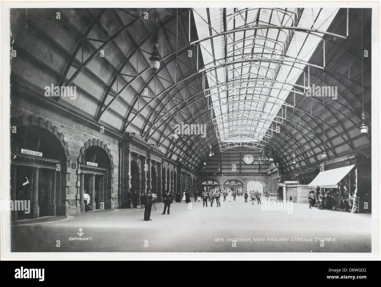 Sydney train station interior hi-res stock photography and images - Alamy