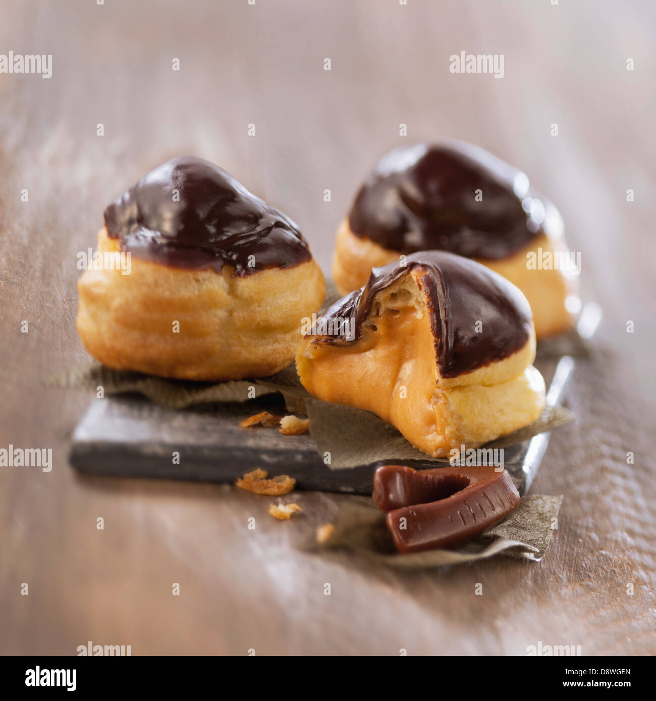 Individual cream filled choux pastry hi-res stock photography and ...