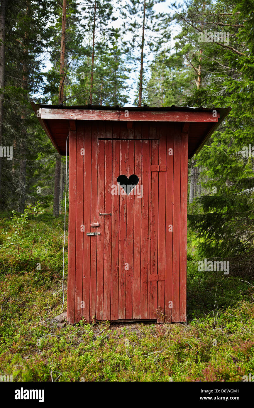 Red outhouse hi-res stock photography and images - Alamy