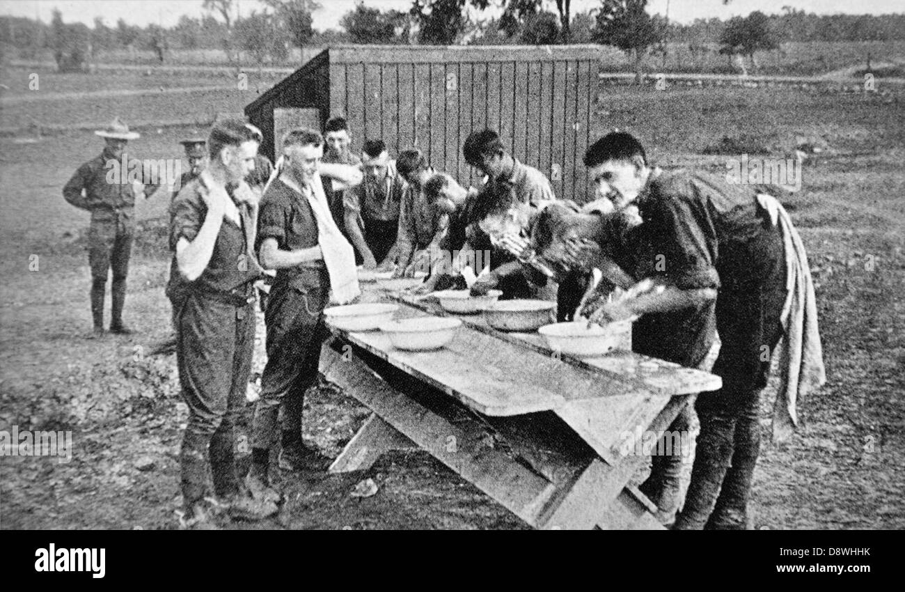 First World War photograph of army soldiers washing Stock Photo - Alamy
