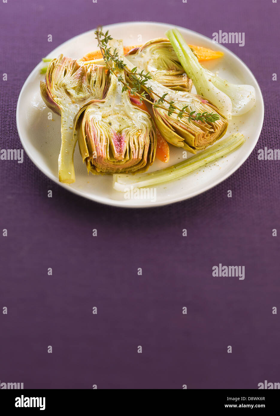 Small artichokes à la barigoule Stock Photo - Alamy