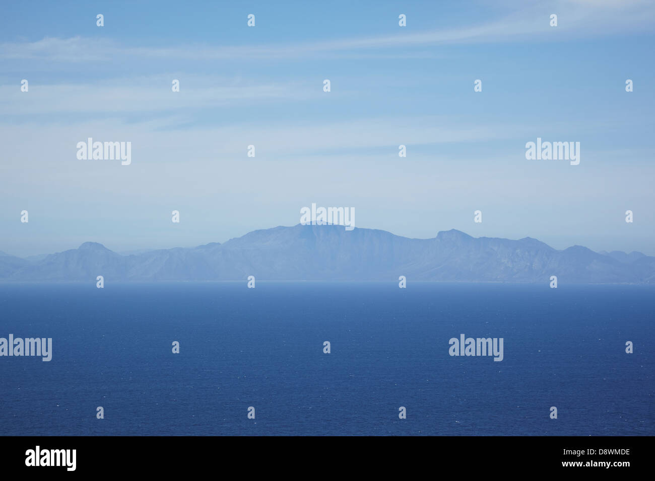 Mountains and the sea hi-res stock photography and images - Alamy