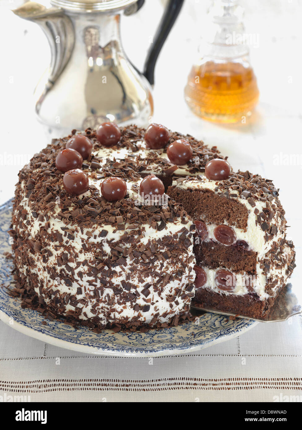 Foret noire cake hi-res stock photography and images - Alamy