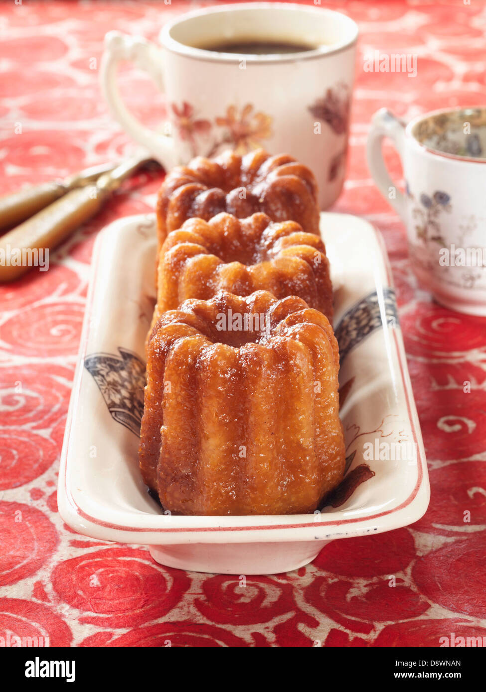 Canneles hi-res stock photography and images - Alamy