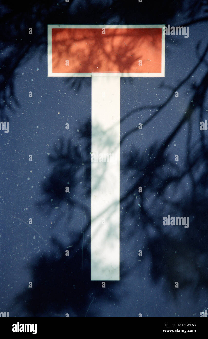 Blind Alley Traffic Sign, Close-up Stock Photo - Alamy