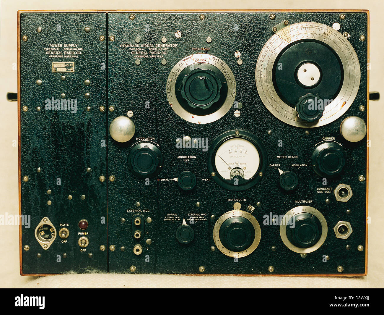 Army radio hi-res stock photography and images - Alamy