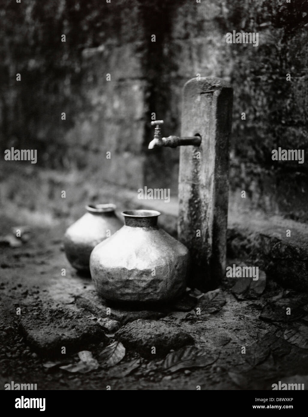 Water tap india hi-res stock photography and images - Alamy
