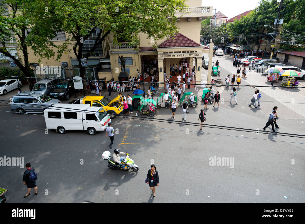 Everyday Life in the Streets of Manila, Philippines Stock Photo - Alamy