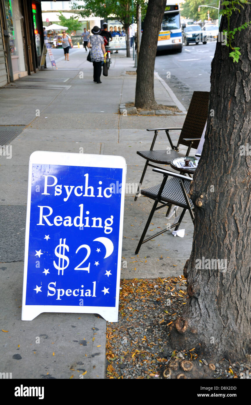 Advertisement for psychic reading in New York City, USA Stock Photo - Alamy
